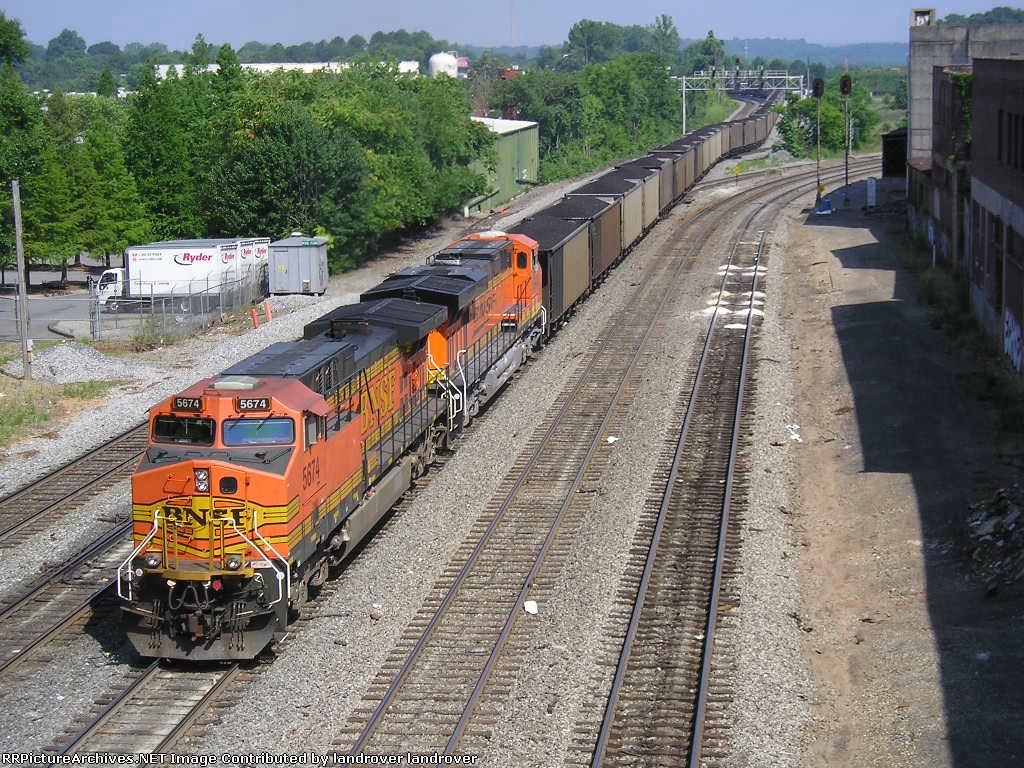BNSF 5674 On NS 731 Southbound